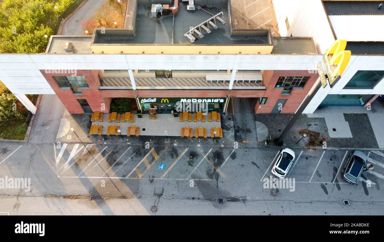 aerial view of a burger king restaurant tall roadside tall signage ...