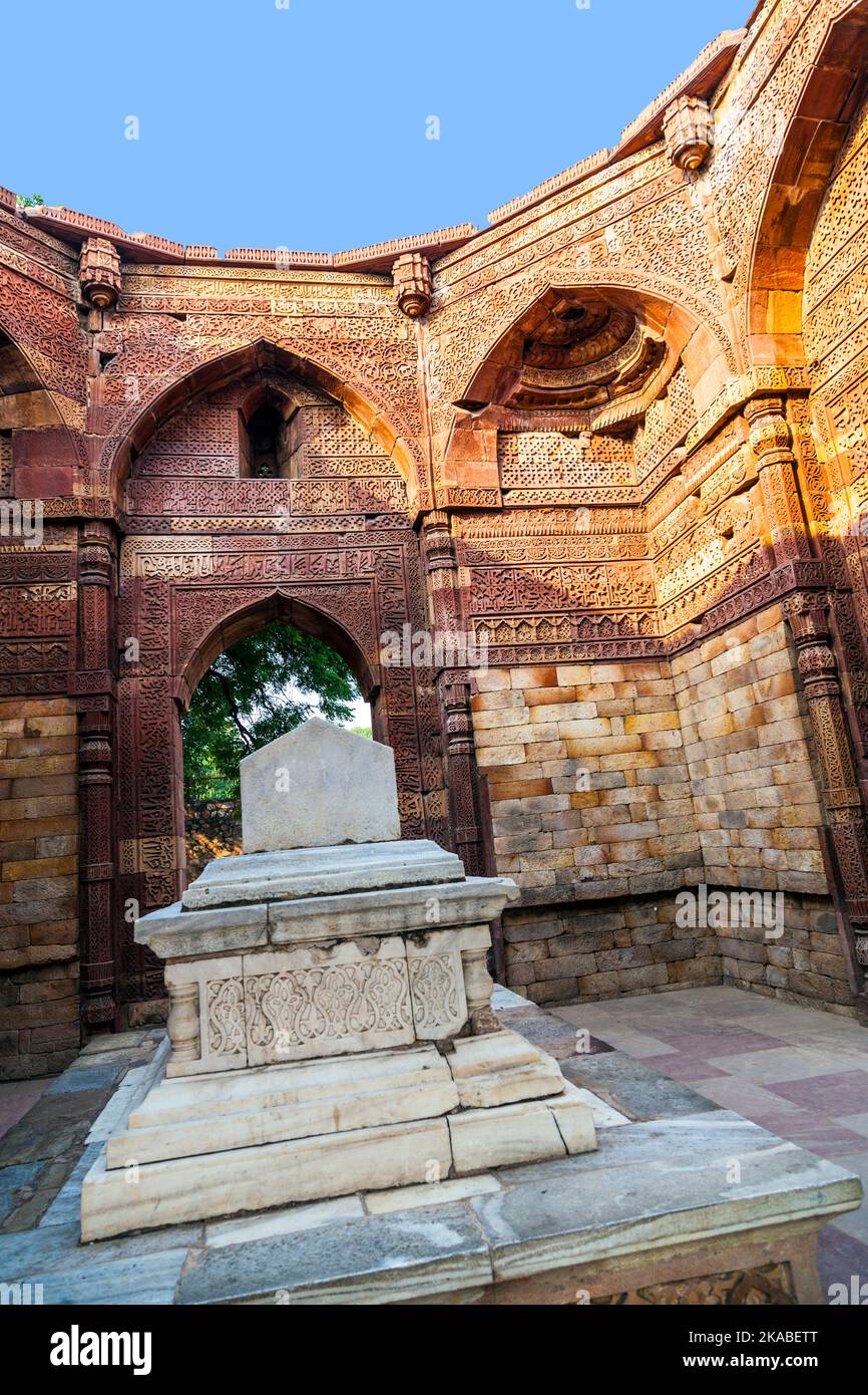 islamic grave with inscriptions at qutub minar in Delhi, India Stock ...