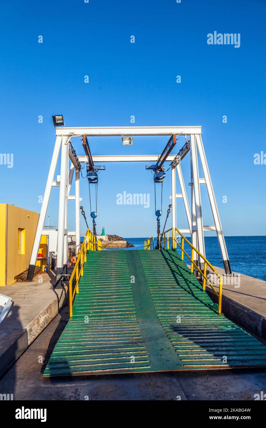 Commercial landing stage hi-res stock photography and images - Alamy