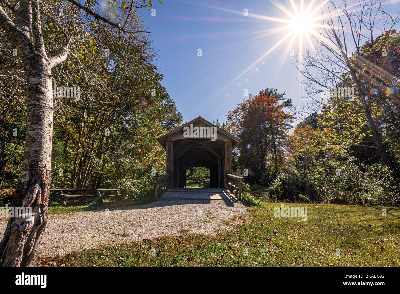 Shiloh walking trail covered bridge hi-res stock photography and images ...