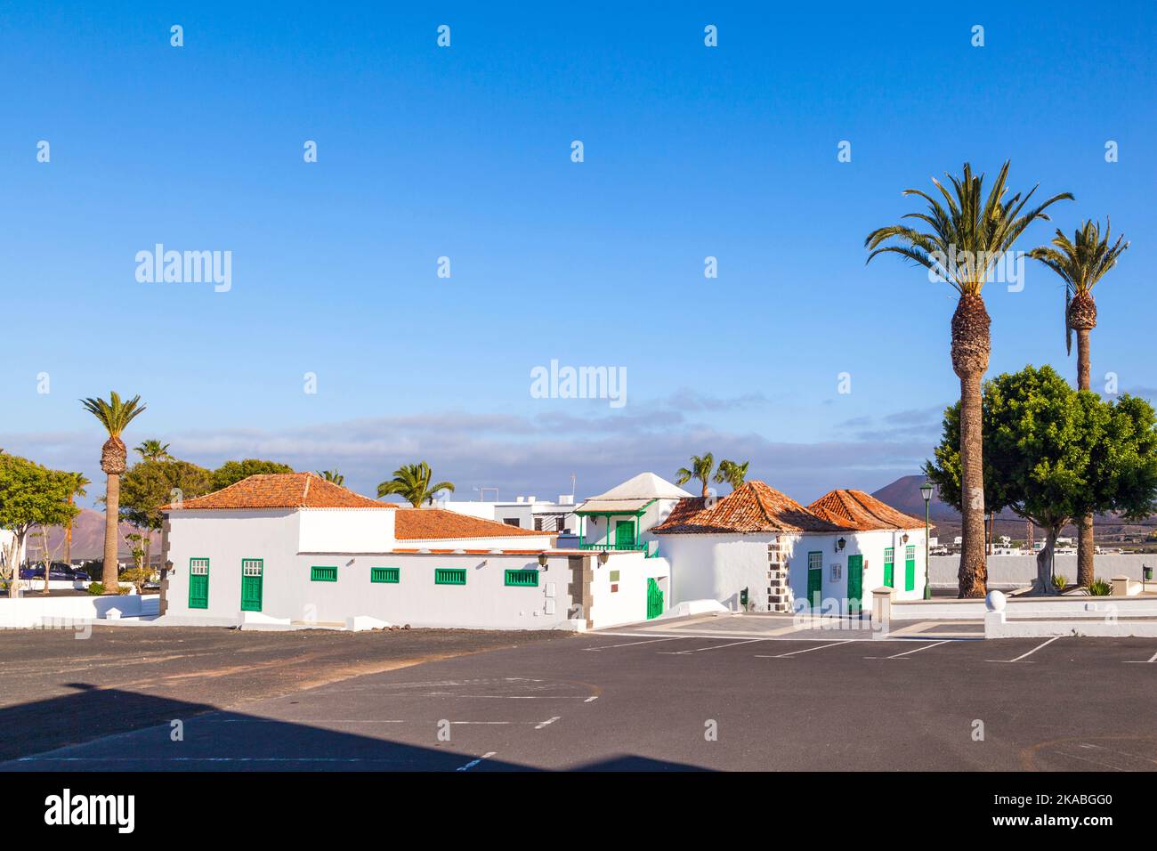 Empty market place hi-res stock photography and images - Alamy