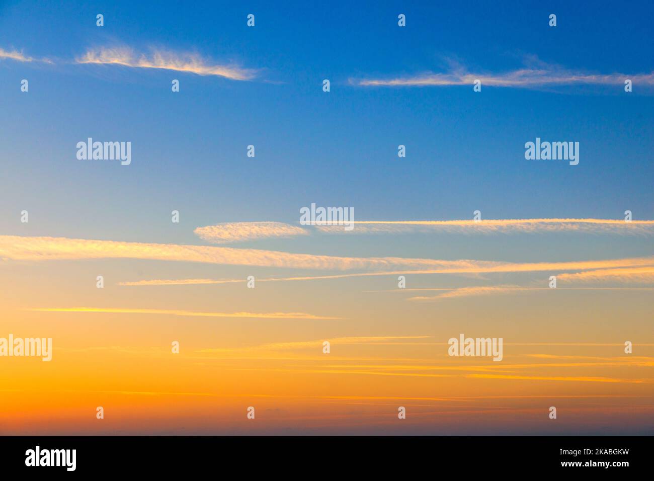 Horizontal direction hi-res stock photography and images - Alamy