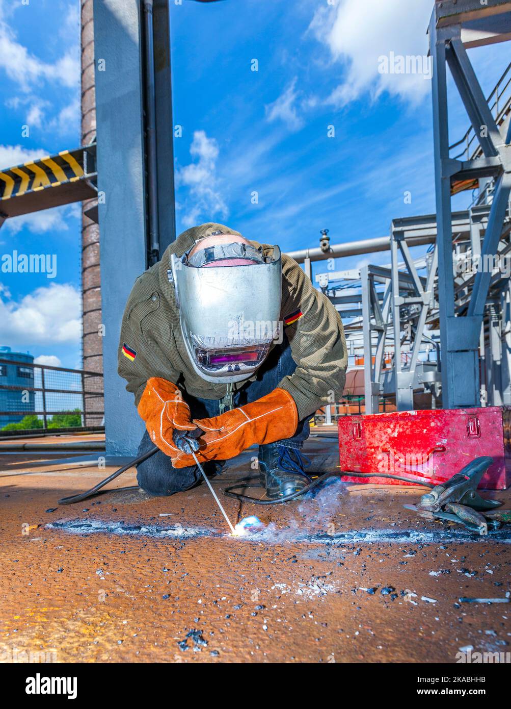 Blue helmet welder hi-res stock photography and images - Alamy