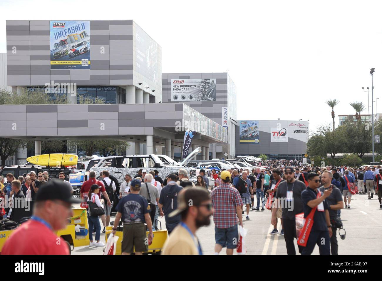 Sema show 2022 tue hi-res stock photography and images - Alamy