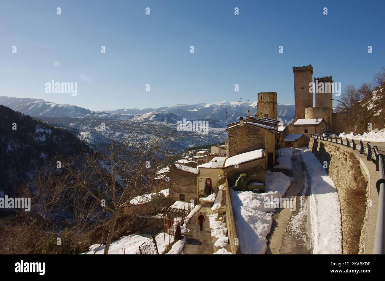 Pacentro - Abruzzo - Italy - View of the small mountain village Stock ...