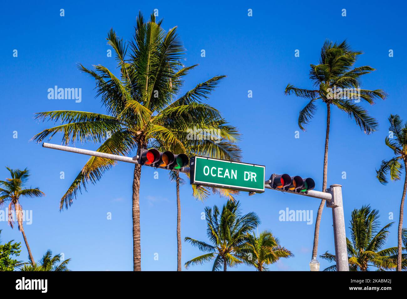 street sign of famous street Ocean Drive in Miami South with traffic ...