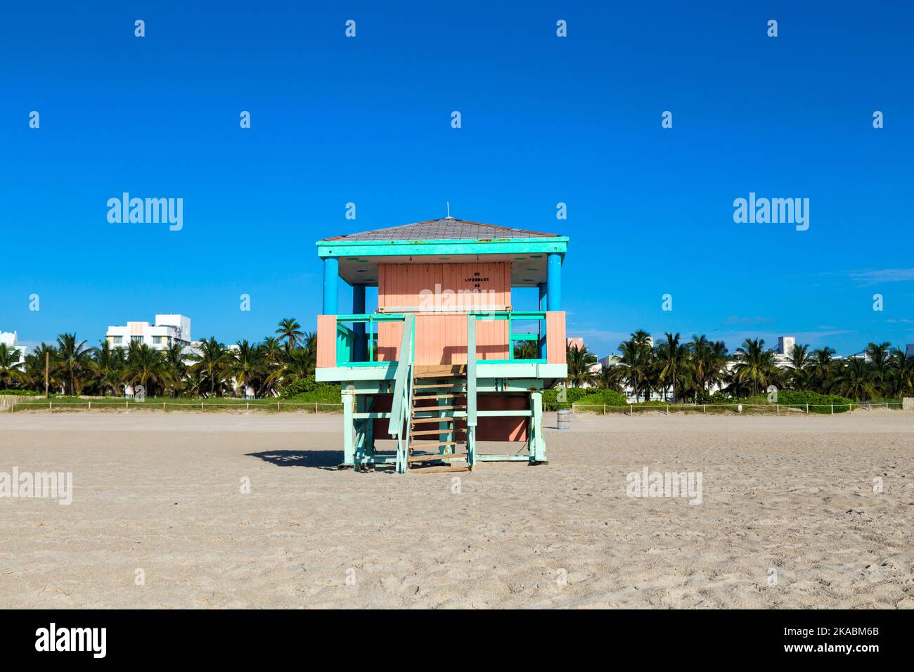 Lifeguard cabin on empty beach, Miami Beach, Florida, USA, safety ...