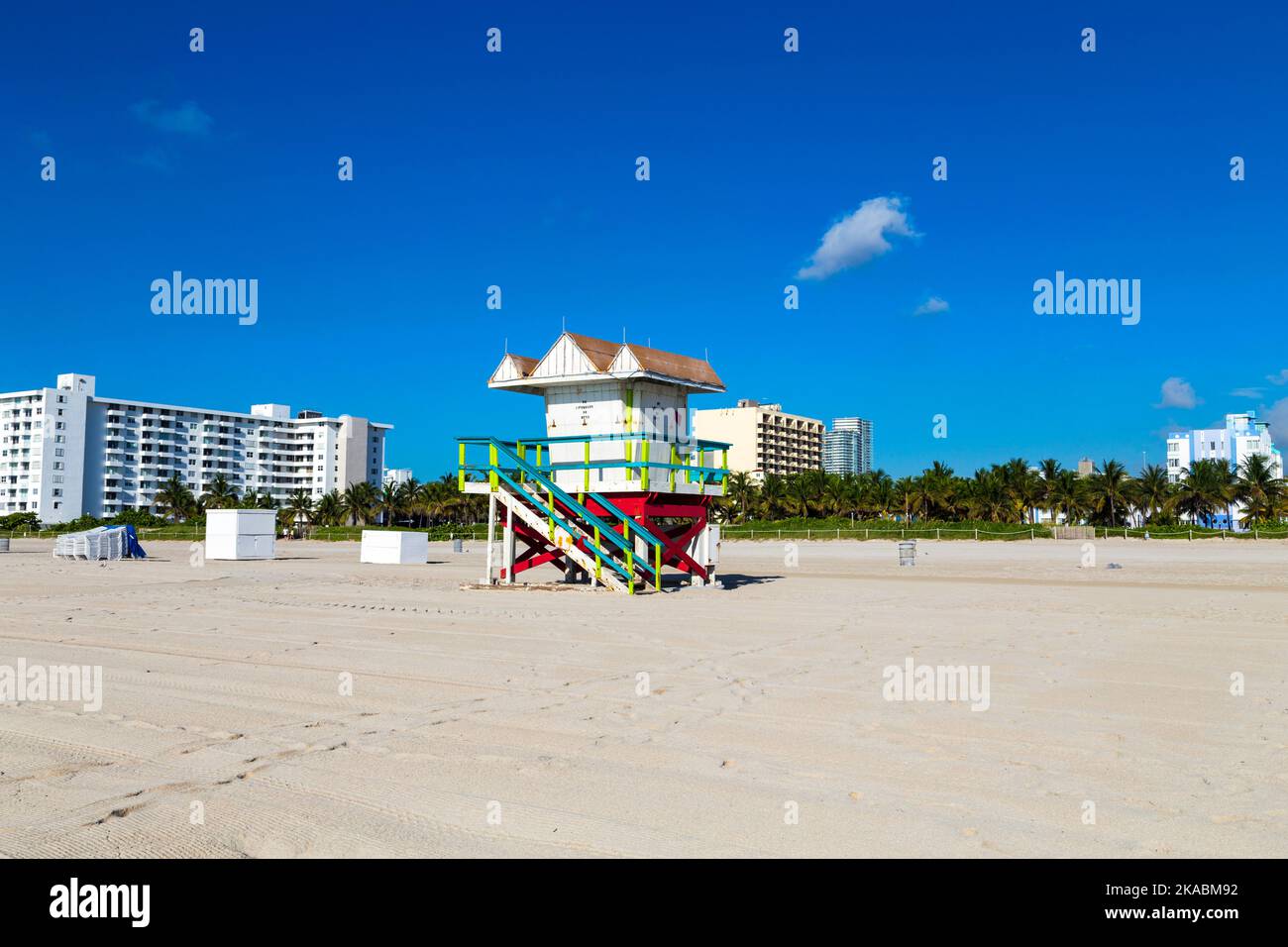 Lifeguard cabin on empty beach, Miami Beach, Florida, USA, safety ...
