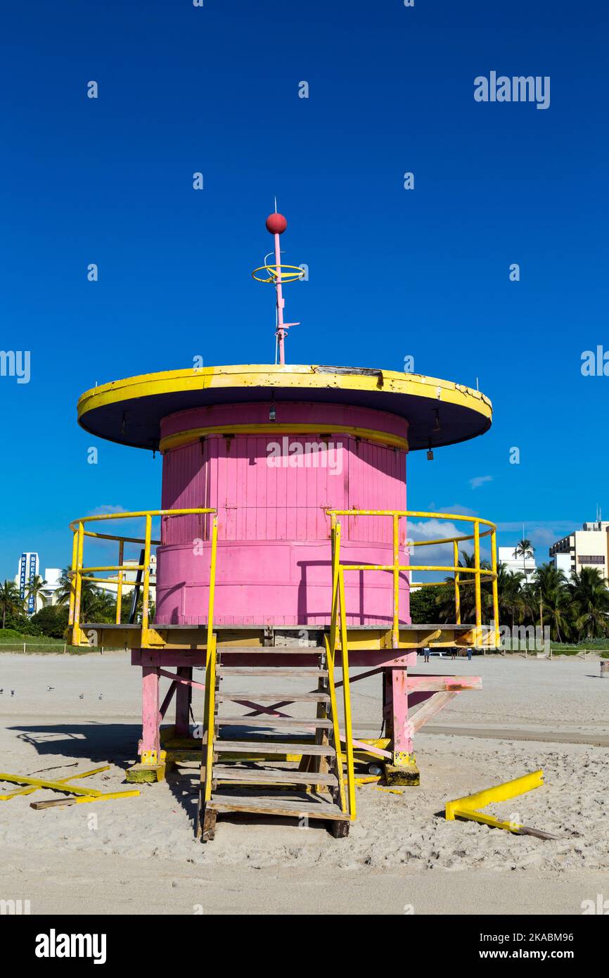 Lifeguard cabin on empty beach, Miami Beach, Florida, USA, safety ...