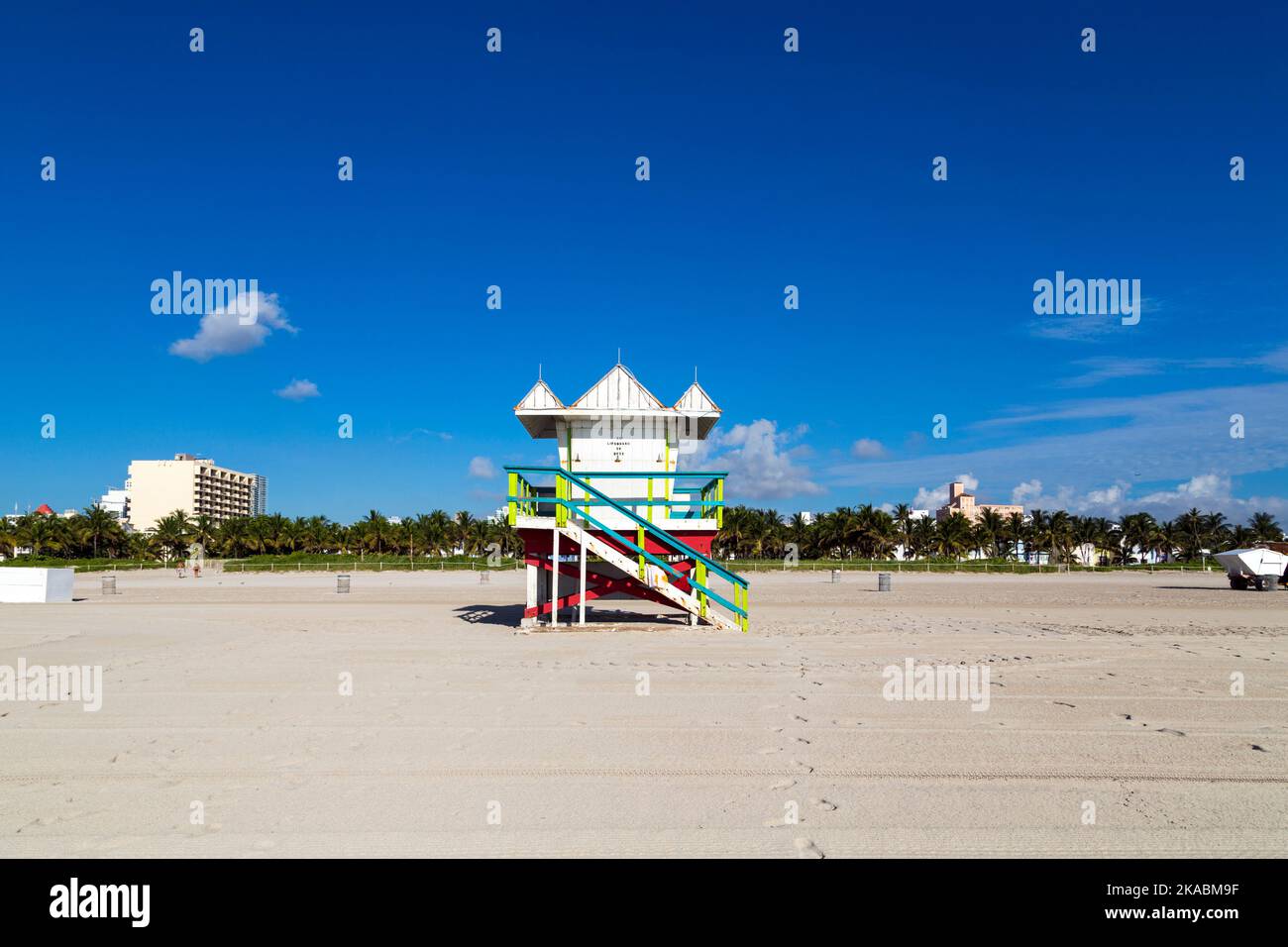 Lifeguard cabin on empty beach, Miami Beach, Florida, USA, safety ...
