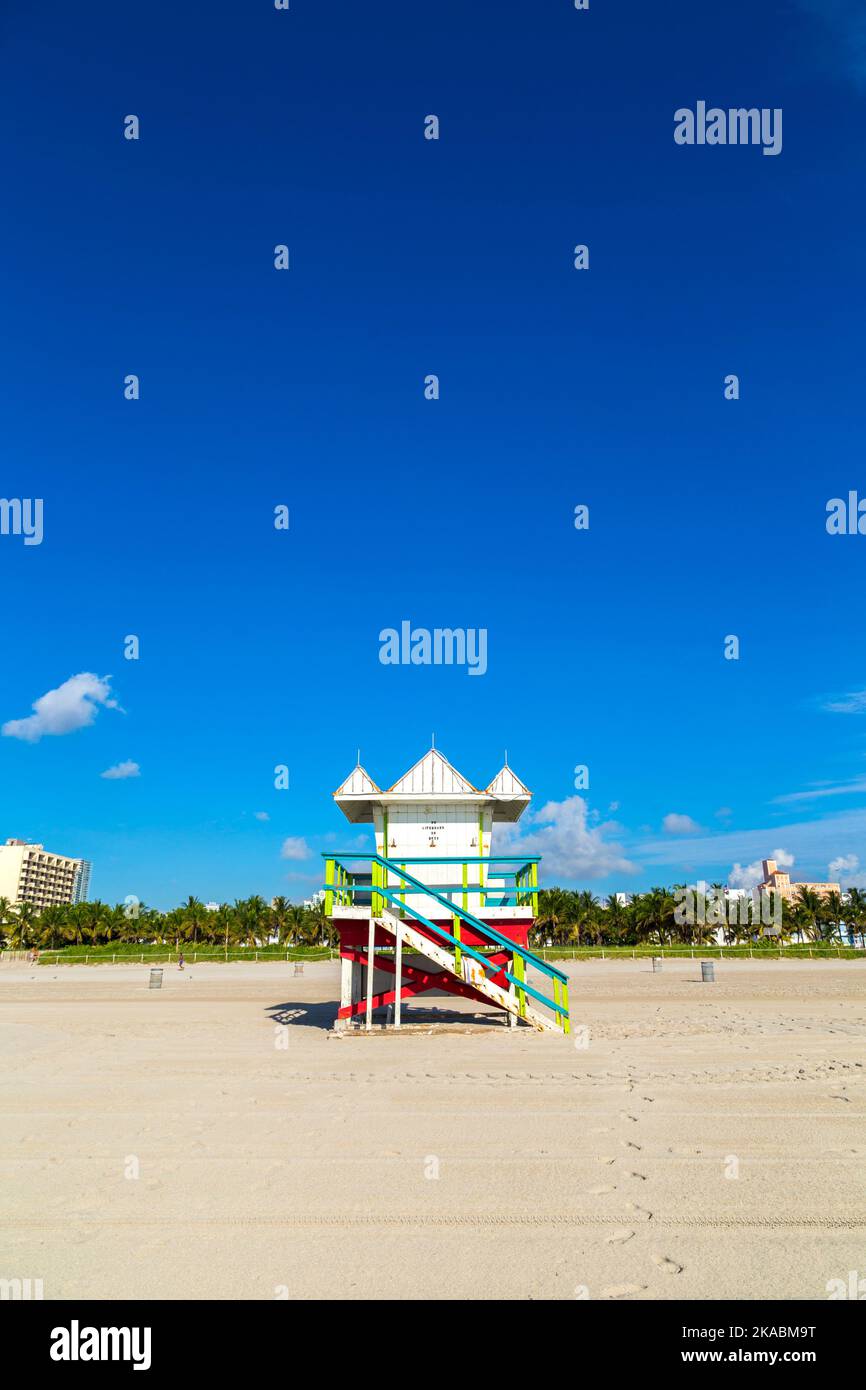 Lifeguard cabin on empty beach, Miami Beach, Florida, USA, safety ...