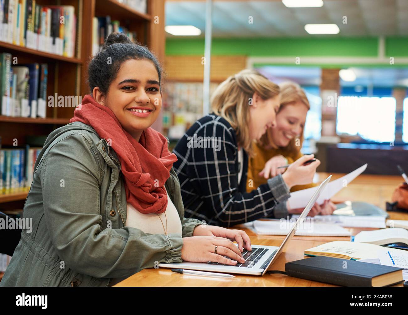 Reading laptop natural inside hi-res stock photography and images - Alamy