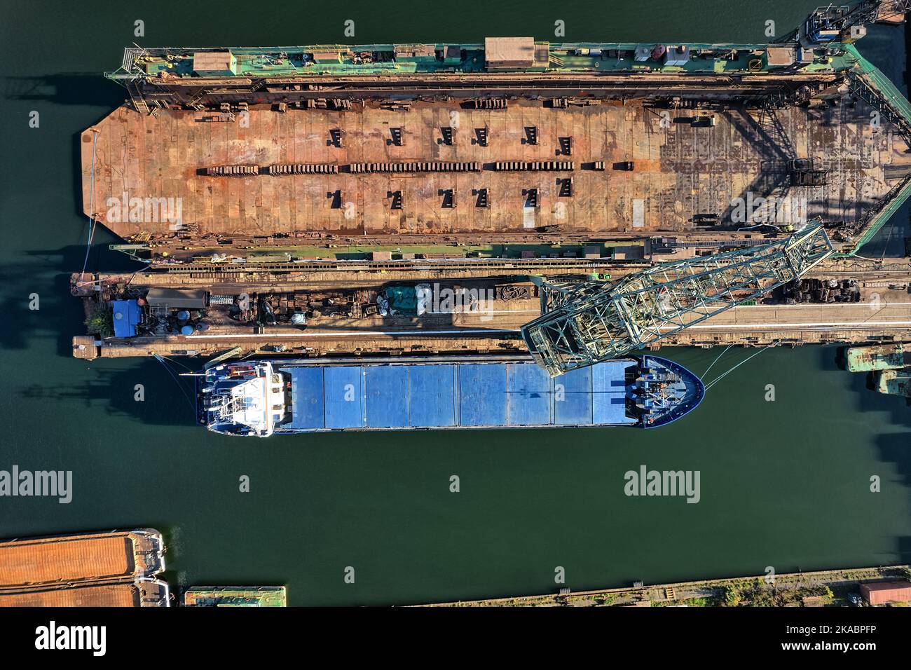 Shipping container conversion hi-res stock photography and images - Alamy