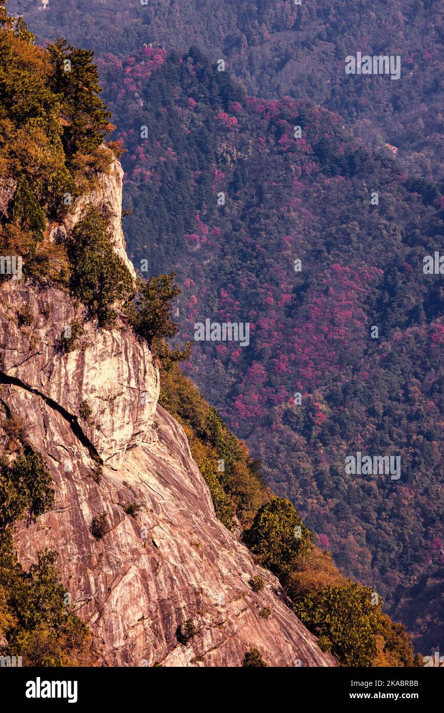 Colorful late autumn views in Zhongnan Mountain, Qinling, Xi'an City ...