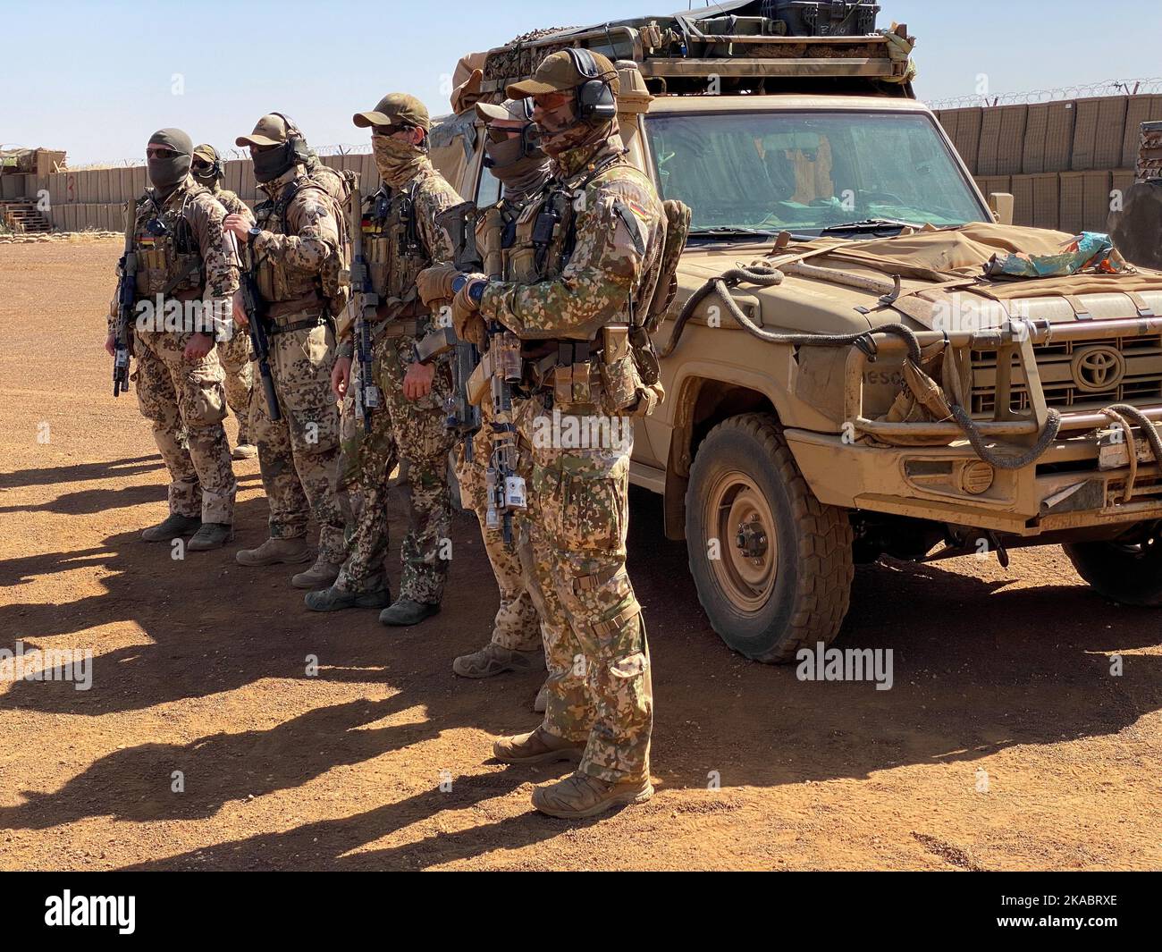 Niger, Tillia: 01 November 2022, German Navy combat swimmers deployed ...