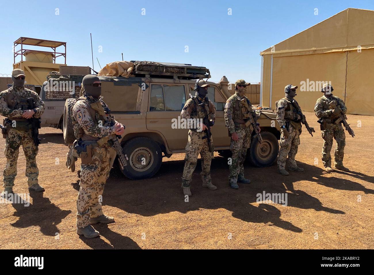 Niger, Tillia: 01 November 2022, German Navy combat swimmers deployed ...