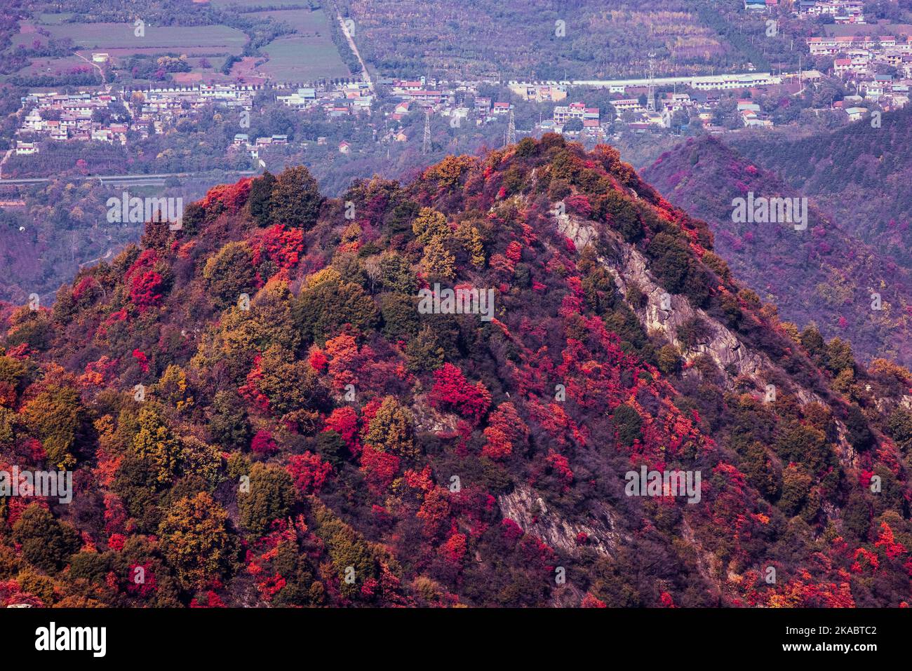 Colorful late autumn views in Zhongnan Mountain, Qinling, Xi'an City ...