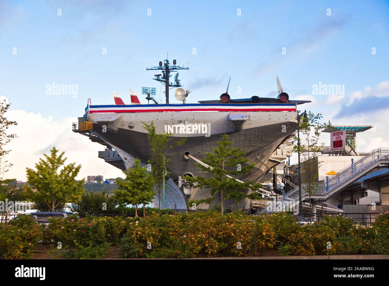 intrepid museum in New York Stock Photo - Alamy