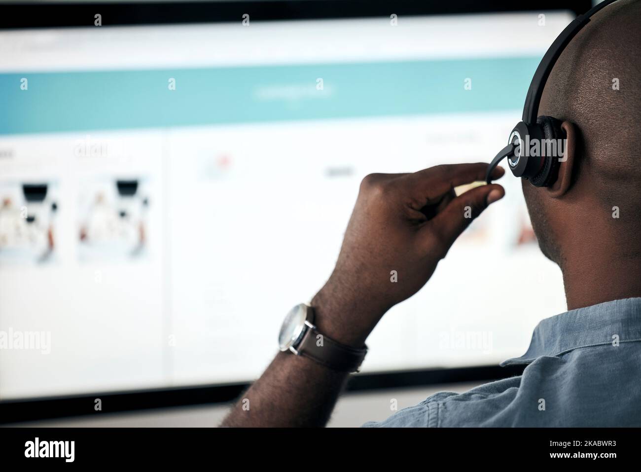 Retail employee staff sales hi-res stock photography and images - Alamy