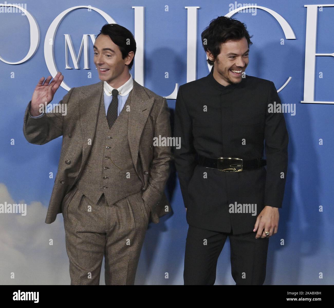 Los Angeles, United States. 01st Nov, 2022. Cast members David Dawson ...