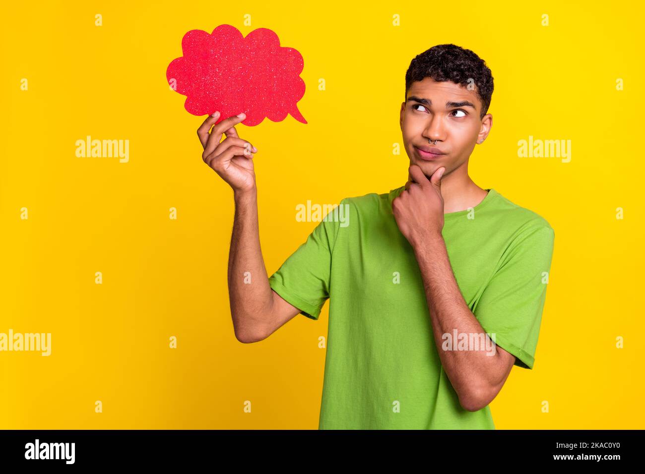 Portrait photo of young minded thoughtful man minded idea plan unsure ...
