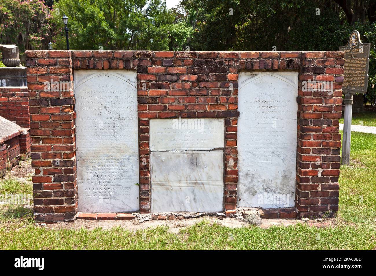 Abercorn church and cemetery hi-res stock photography and images - Alamy