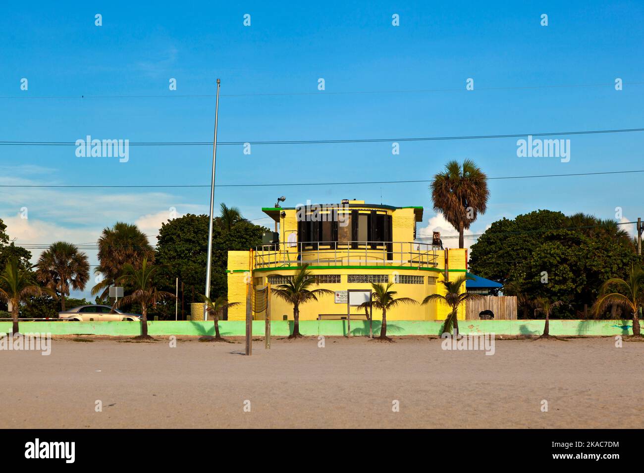 old public building at the beach in Art deco Style Stock Photo - Alamy
