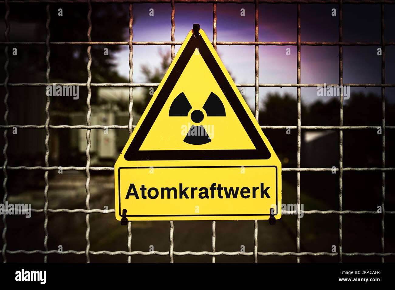 Radioaktive zeichen hi-res stock photography and images - Alamy