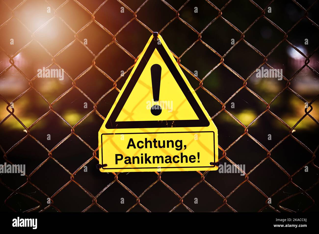 Ausrufezeichen gefahr hi-res stock photography and images - Alamy