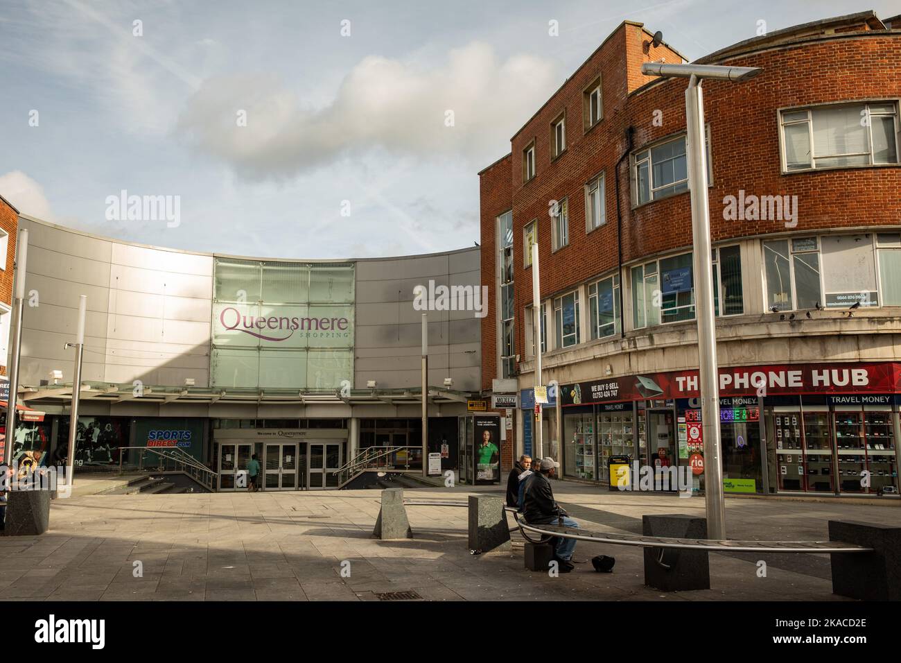 Slough, UK. 28th October, 2022. The Queensmere shopping centre. Outline ...