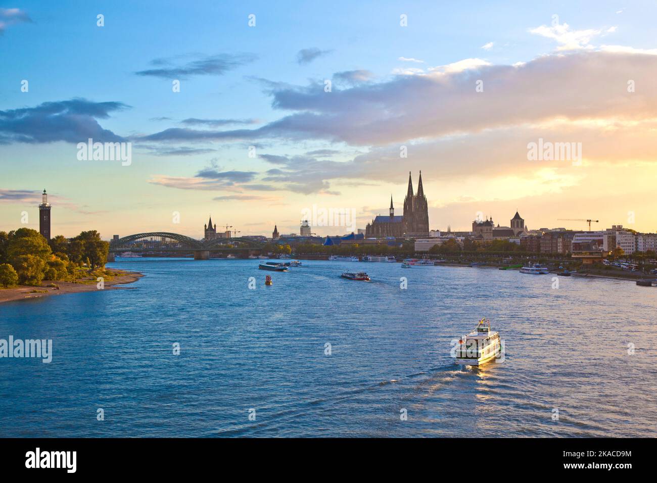 Beautiful shore rhein river hi-res stock photography and images - Alamy