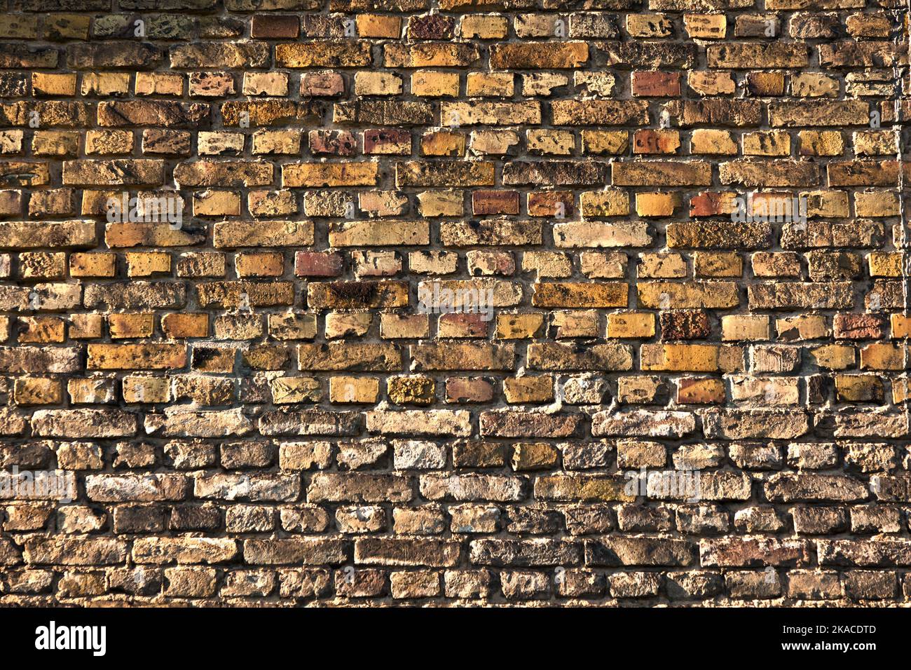 old red and yellow brick wall Stock Photo - Alamy