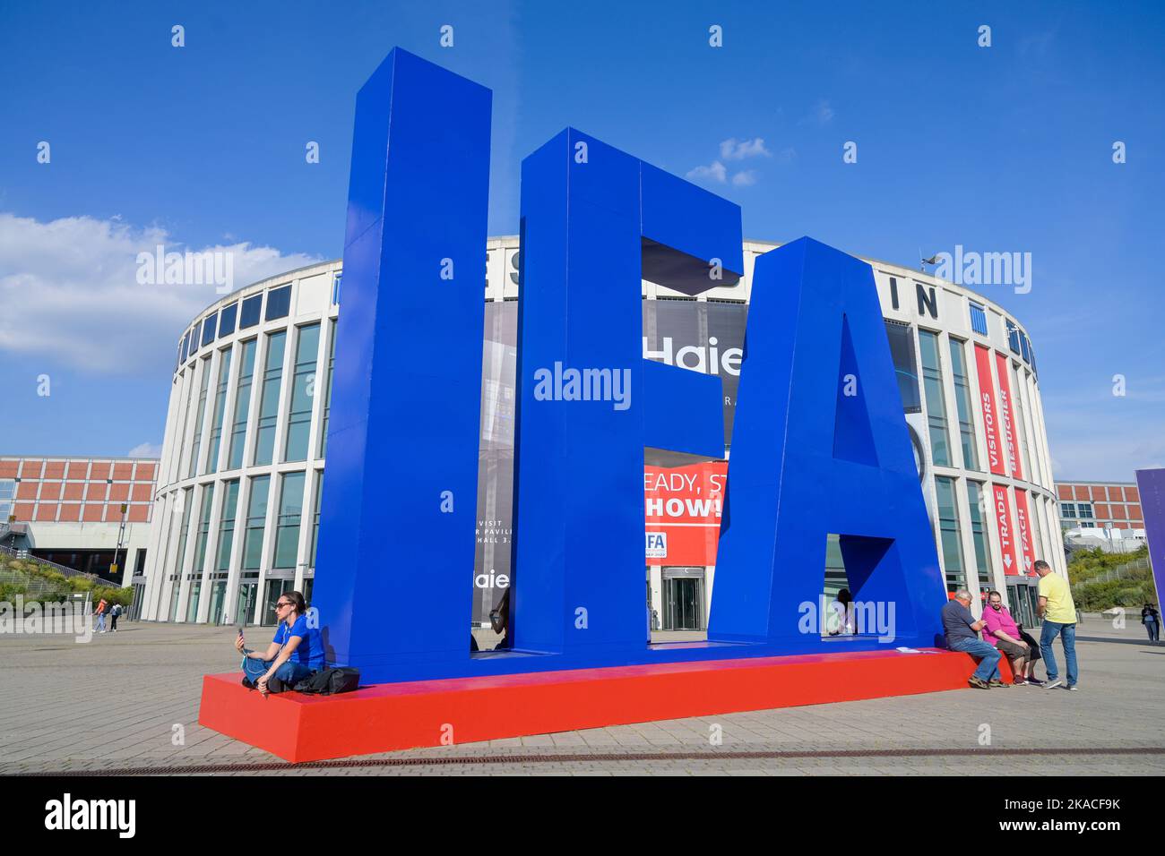 Logo IFA, Südeingang Messe, Internationale Funkaustellung IFA 2022 ...