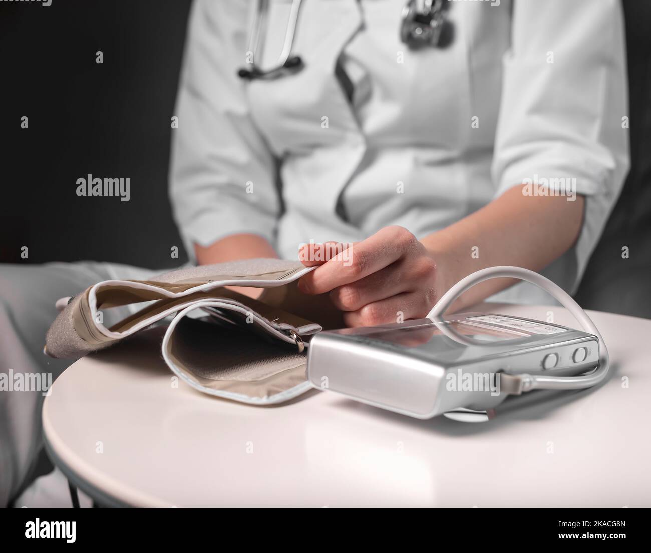 Doctor cardiologist with manometer, blood pressure measuring tool Stock ...