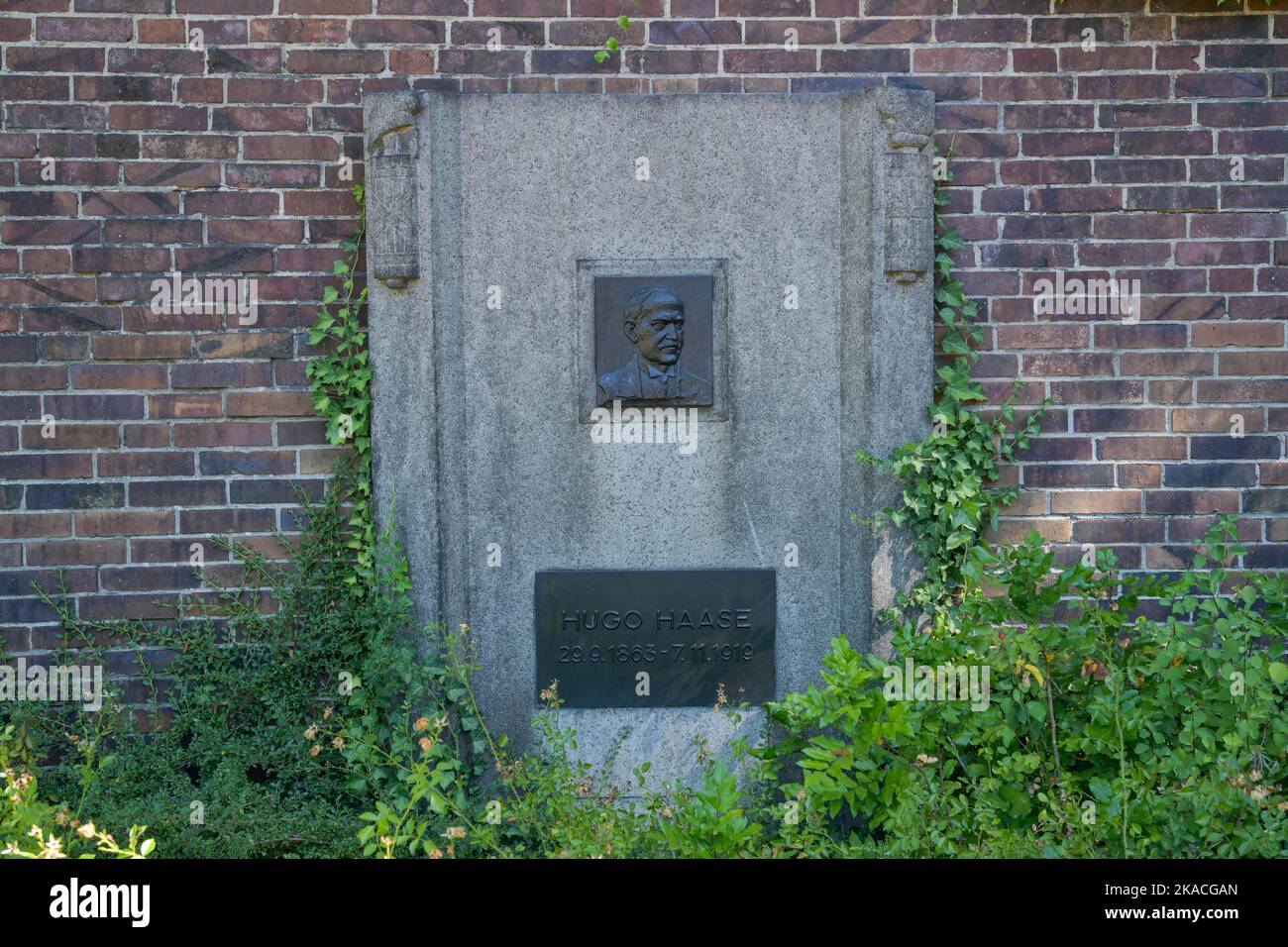 Grab Hugo Haase, Gedenkstätte der Sozialisten, Zentralfriedhof ...
