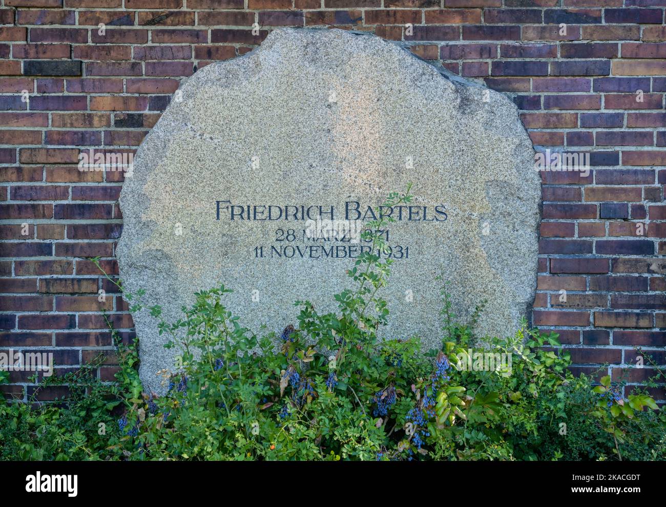 Grab Friedrich Bartels, Gedenkstätte der Sozialisten, Zentralfriedhof Friedrichsfelde ...