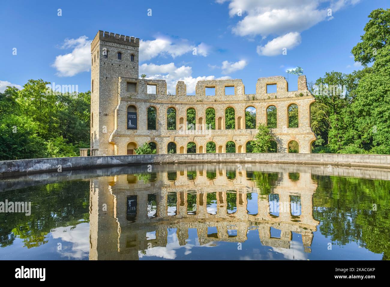 Normannischer Turm, Ruinenberg, Potsdam, Brandenburg, Deutschland Stock ...