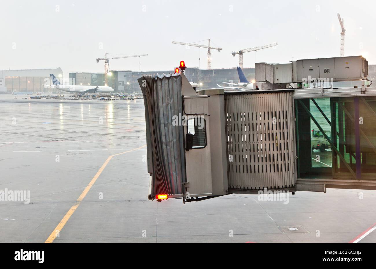 finger for aircraft in frankfurt in heavy rain waiting for aircraft ...