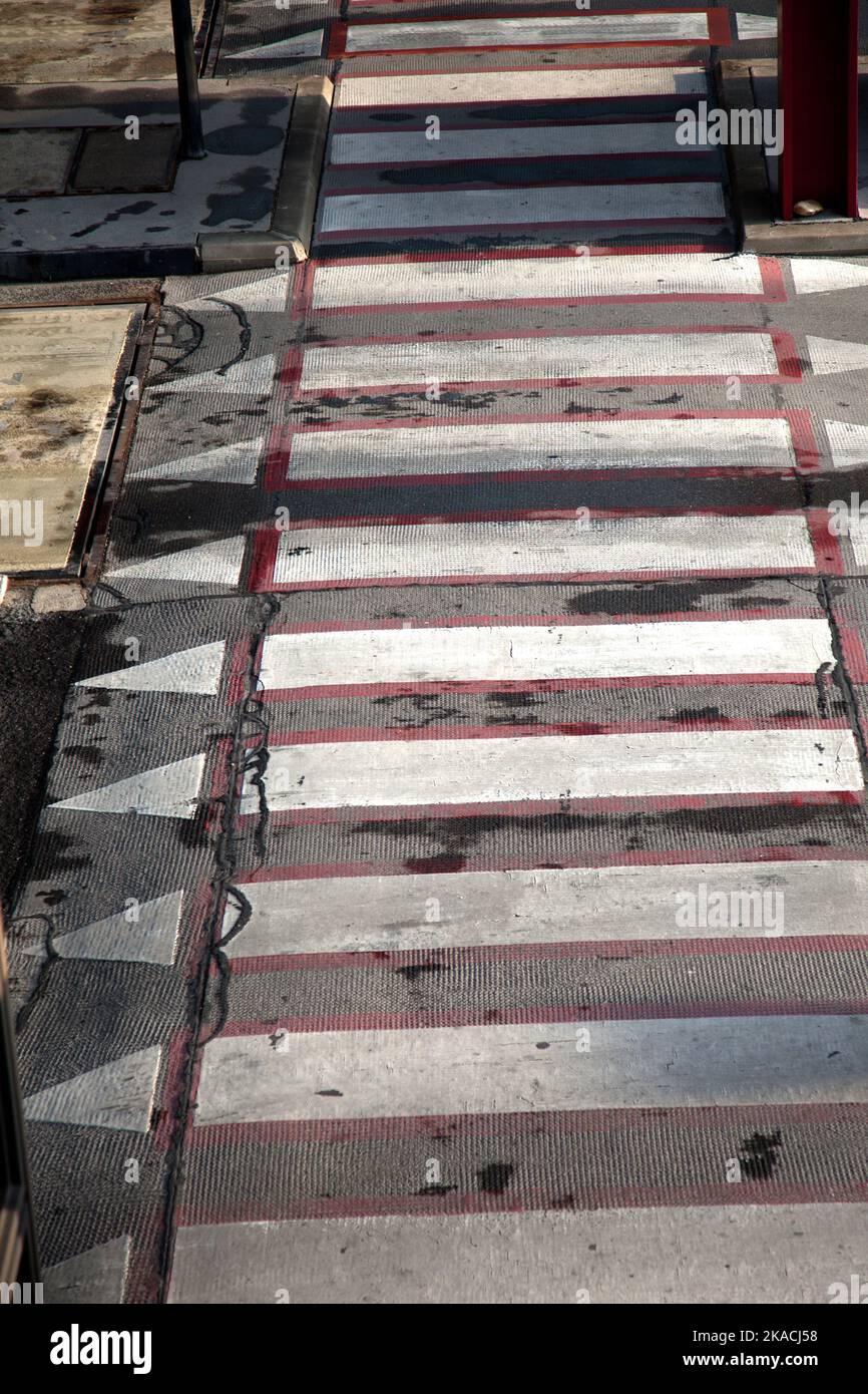 Pedestrian crossing sign vienna hi-res stock photography and images - Alamy