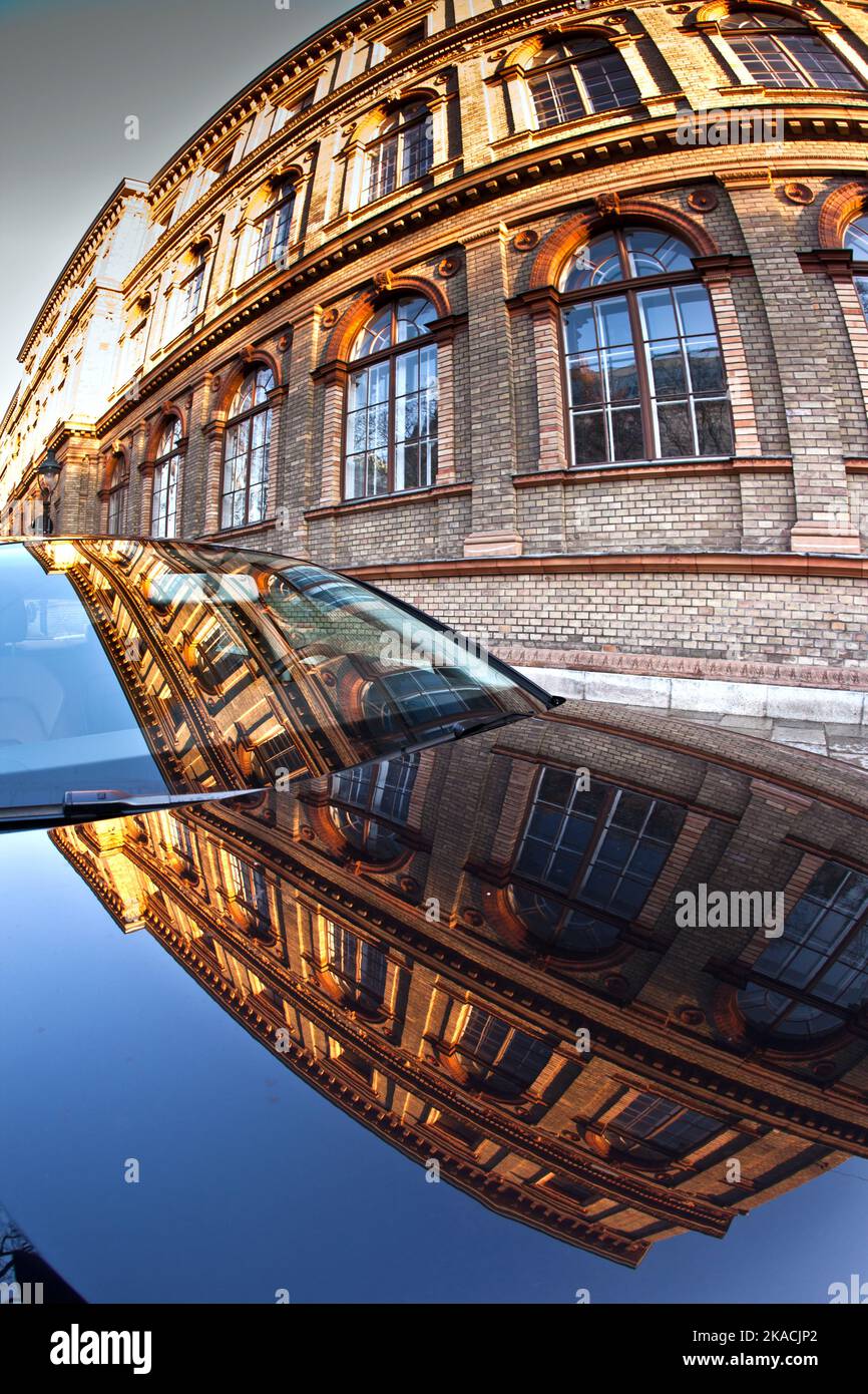 Austrian Museum of Applied Arts in Vienna, the MAK Stock Photo - Alamy