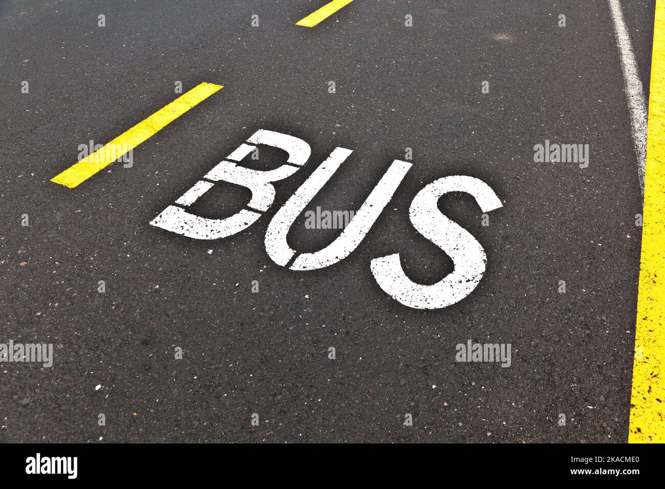 Bus street mark hi-res stock photography and images - Alamy