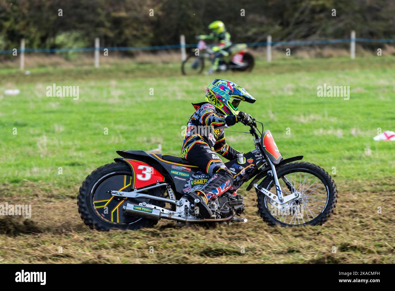 Archie Rolph racing in grasstrack motorcycle race. Donut Meeting event ...