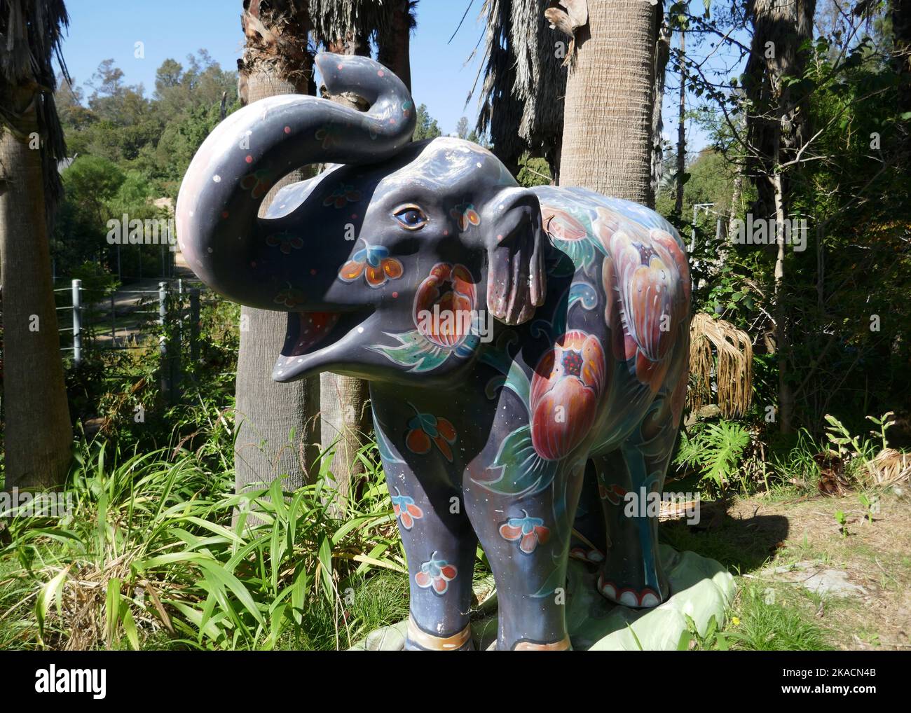 Los Angeles, California, USA 27th October 2022 Elephant at Boo at the ... Los Angeles, California, USA 27th October 2022 Elephant at Boo at the ...