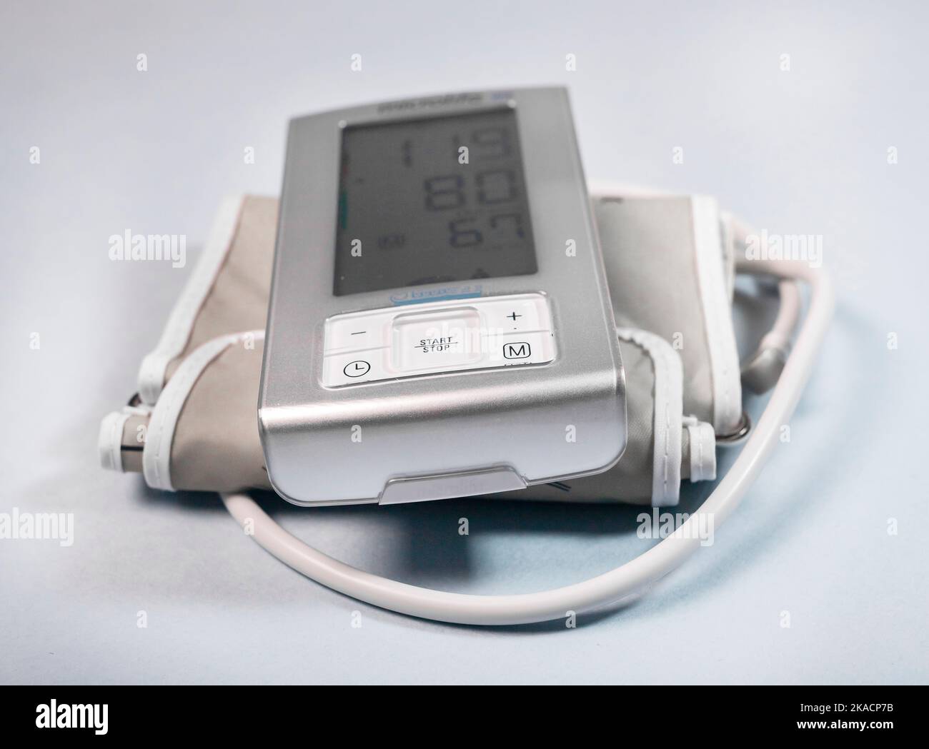 Tonometer for monitoring and checking blood pressure, medical cardio ...