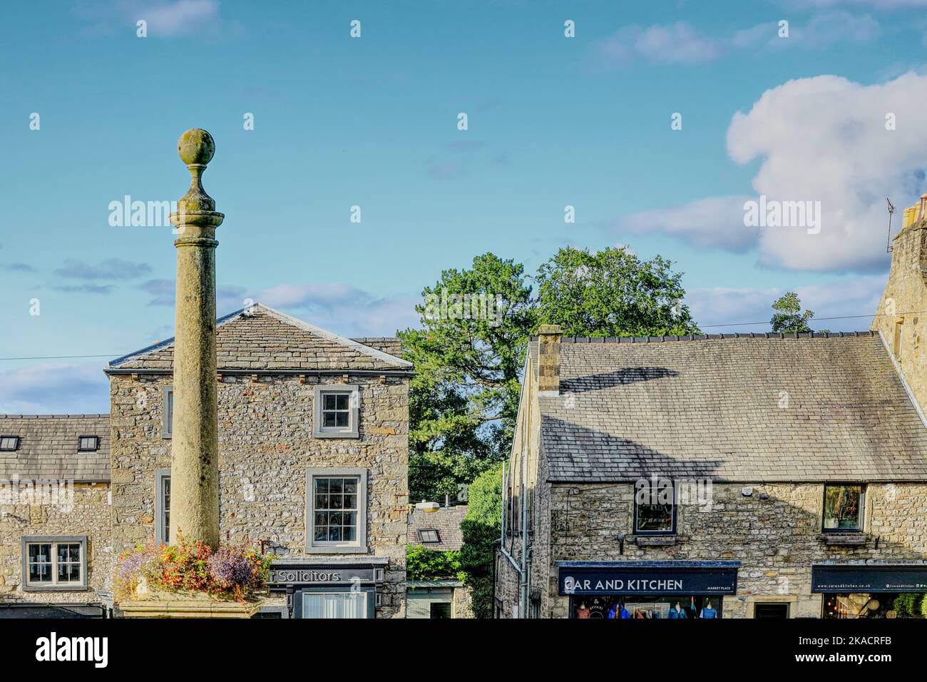 The Market Square and war memorial, Settle, North Yorkshire, England ...