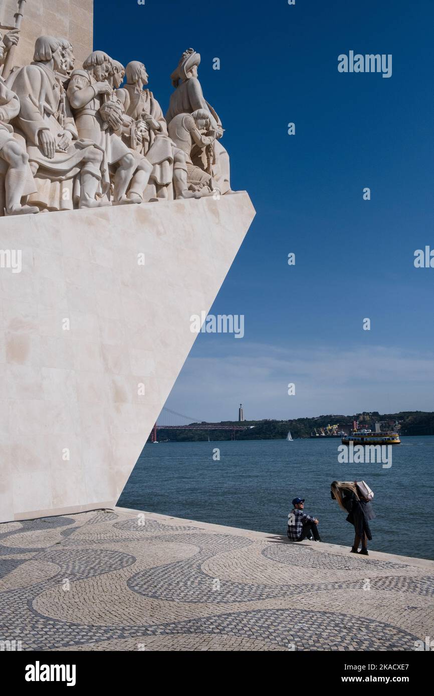 HENRY NAVIGATOR MONUMENT: Padrão dos Descobrimentos monument on the ...