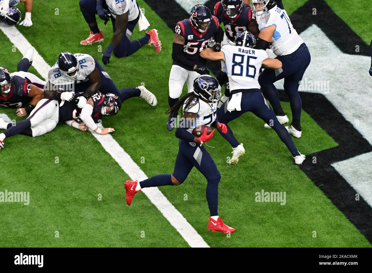 Tennessee Titans running back Derrick Henry (22) scores on a rushing ...