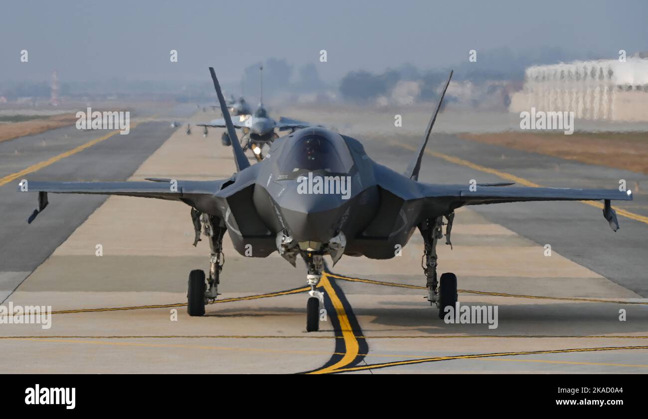 Gunsan, Jeonbuk, South Korea. 1st Nov, 2022. Nov 2, 2022-Gunsan, South ...