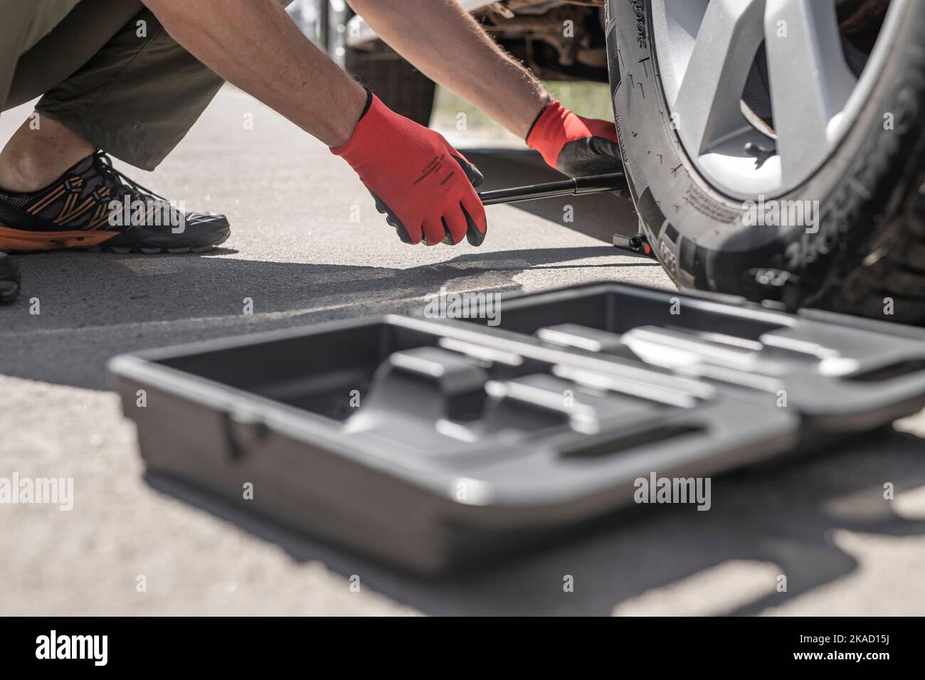 Tyre wedge hi-res stock photography and images - Alamy