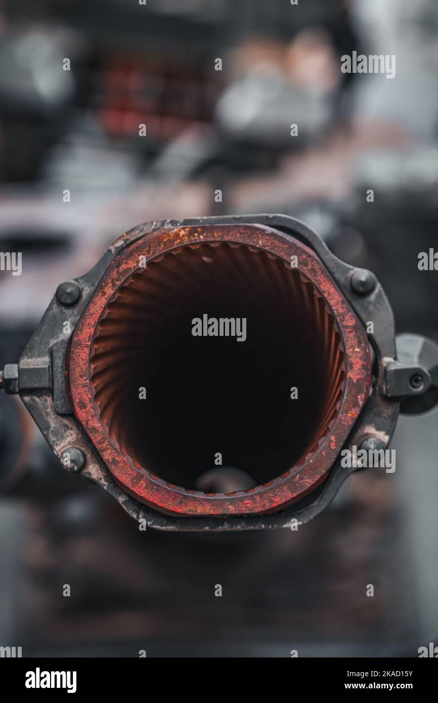 Muzzle of the tank hi-res stock photography and images - Alamy